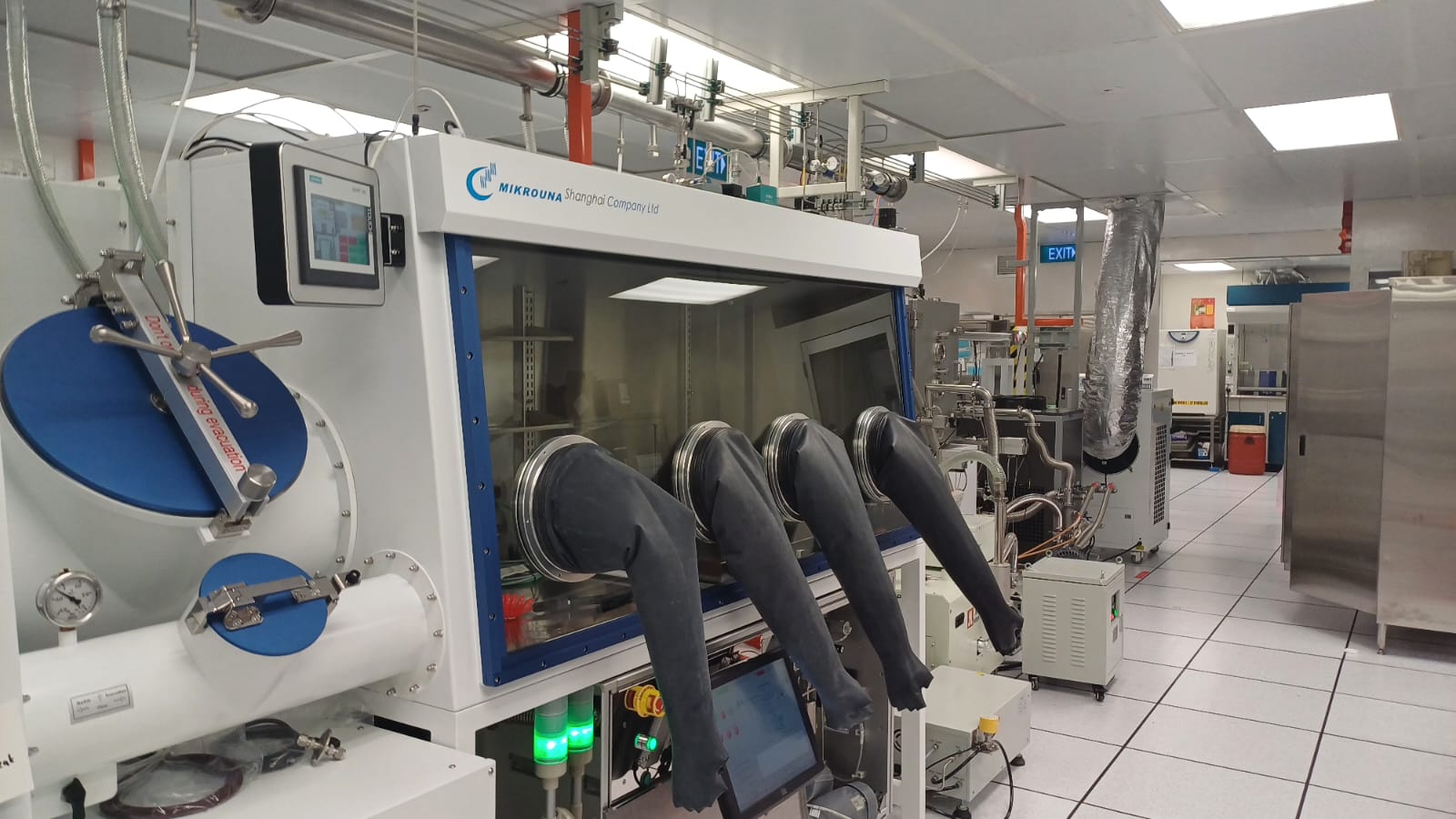 Perovskite Solar Cell Laboratory - Solar Energy Research Institute of Singapore (SERIS)